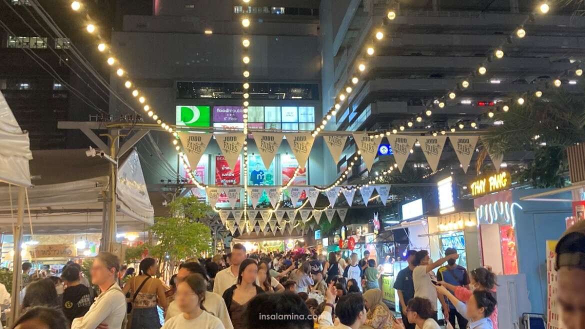 Wisata Night Market Bangkok di Jodd Fair