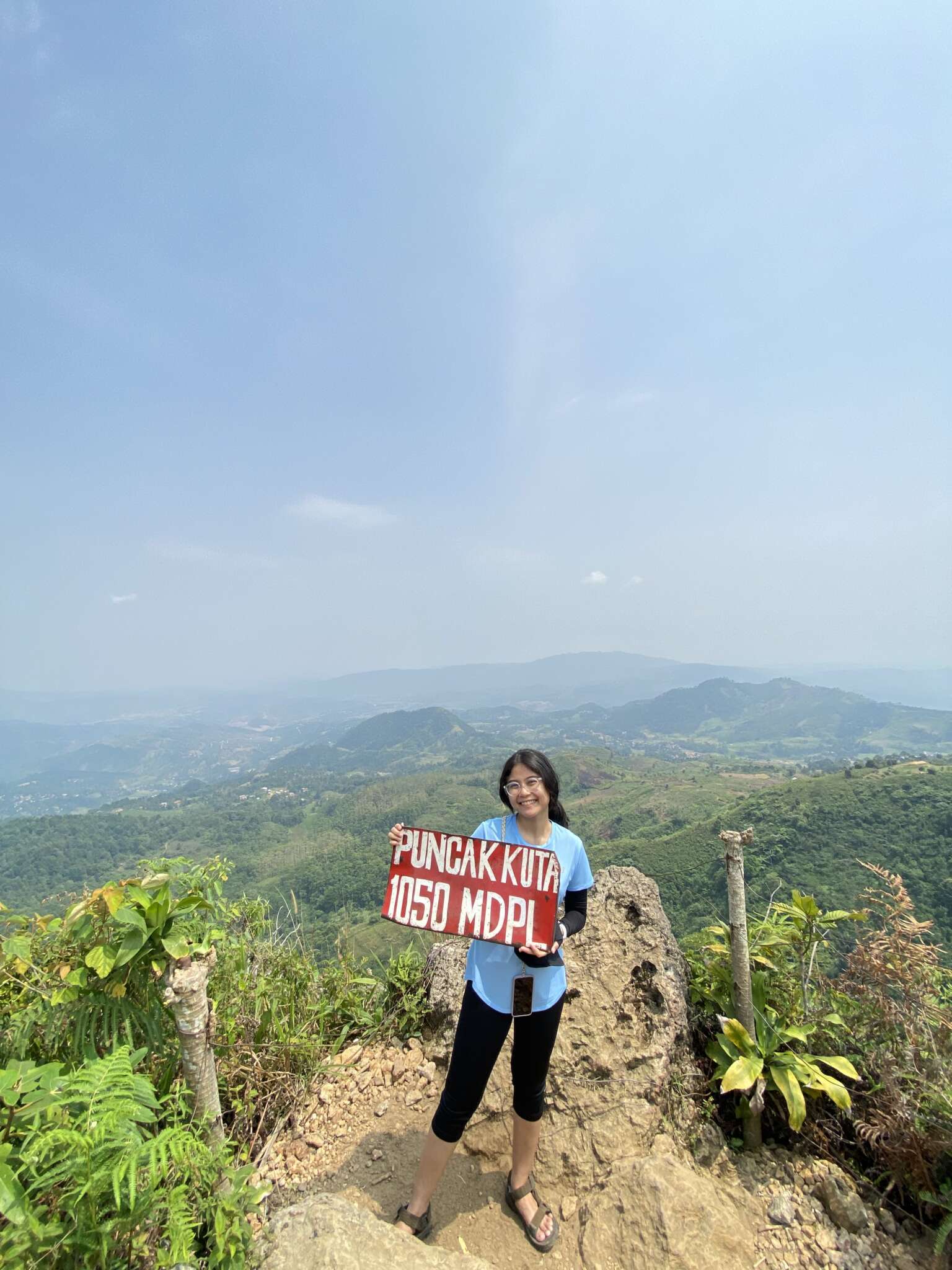 Pengalaman Trekking Sentul - Gunung Kuta & Curug Mariuk